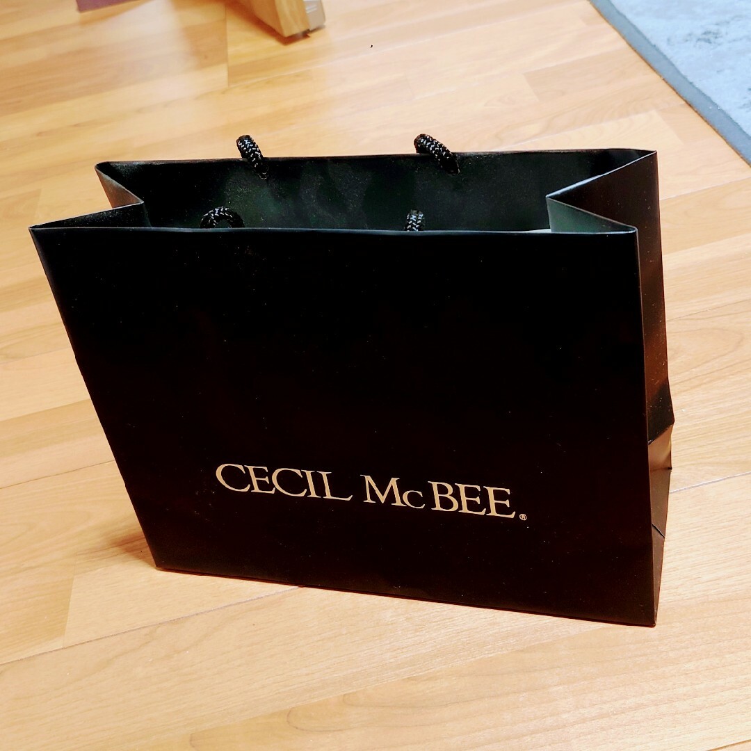 CECIL McBEE - 【未使用】CECIL McBEE ショップ袋の通販 by ゆめ CECIL McBEE - 【未使用】CECIL McBEE ショップ袋の通販 by ゆめ