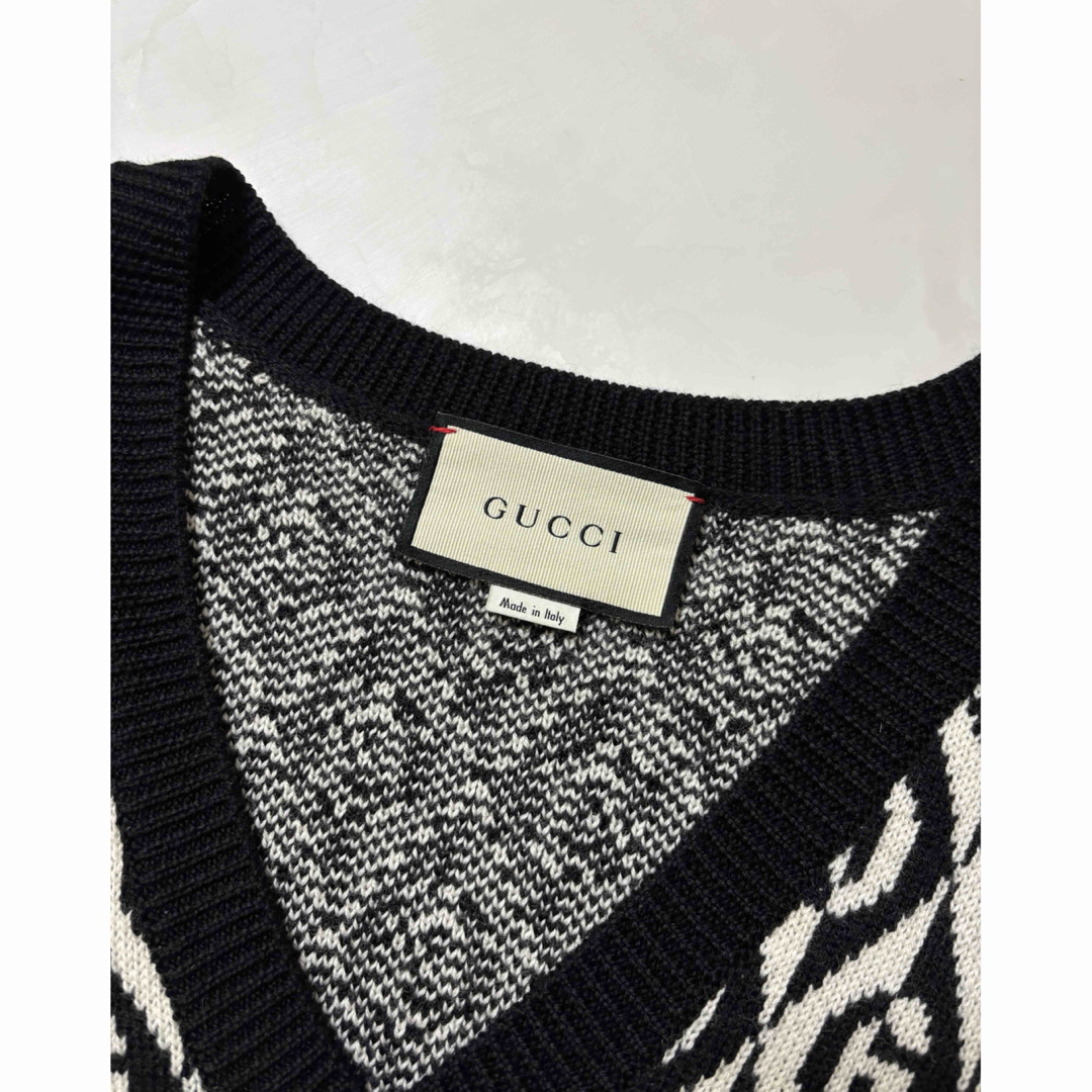 GUCCI - GUCCI グッチ ニット セーター 総柄 ブラック ホワイト GUCCI - GUCCI グッチ ニット セーター 総柄 ブラック ホワイト