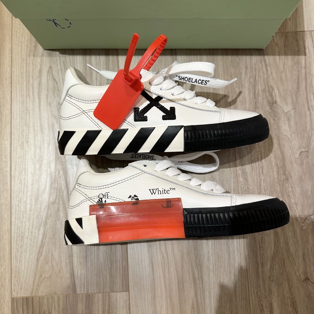 Off-White - オフホワイト off-white スニーカーの通販 by めー Off-White - オフホワイト off-white スニーカーの通販 by めー