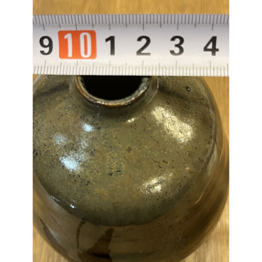 加藤釥 蝶文 壺 背戸窯 瀬戸焼 刻印 飾り壺 茶道具 茶陶 陶器 加藤釥 蝶文 壺 背戸窯 瀬戸焼 刻印 飾り壺 茶道具 茶陶 陶器