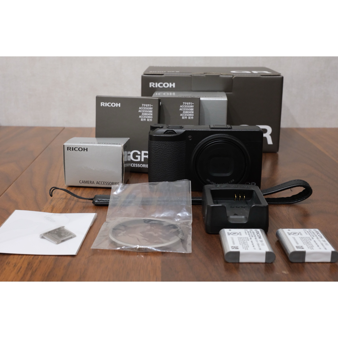 RICOH - RICOH GR3(その他付属品有)の通販 by 顔長おじさん's RICOH - RICOH GR3(その他付属品有)の通販 by 顔長おじさん's