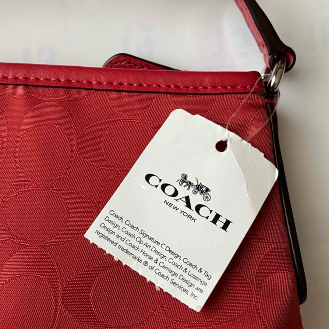 COACH - 新品!シグネチャー・ショルダーバッグ(COACH)の通販 COACH - 新品!シグネチャー・ショルダーバッグ(COACH)の通販