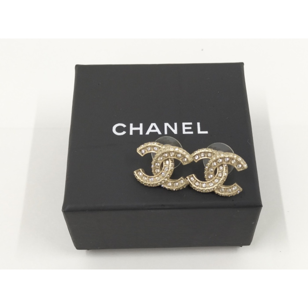 CHANEL - CHANEL ピアス ココマーク ラインストーン GP A16Vの CHANEL - CHANEL ピアス ココマーク ラインストーン GP A16Vの