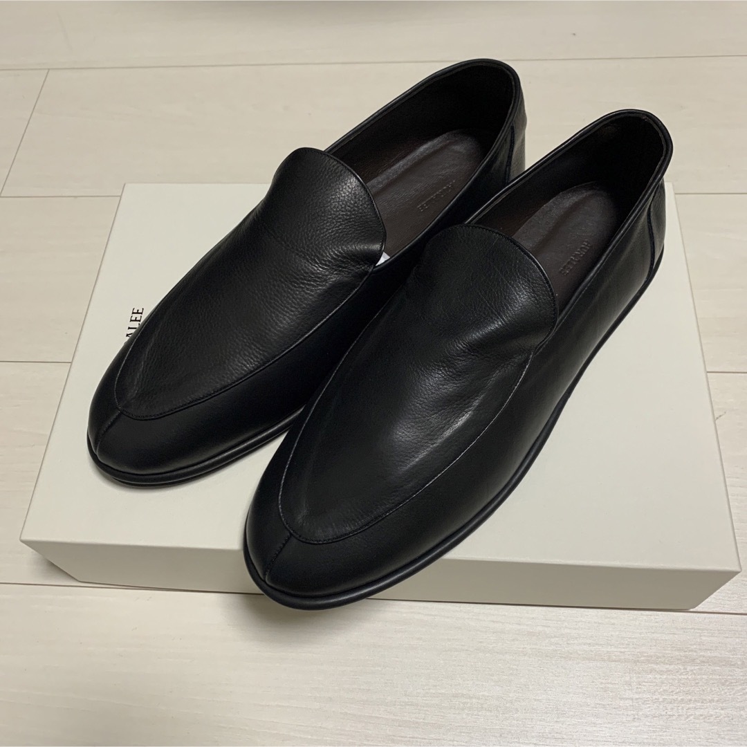 AURALEE - 【AURALEE】23AW LEATHER SHOES BLACK/27.5cmの通販 AURALEE - 【AURALEE】23AW LEATHER SHOES BLACK/27.5cmの通販