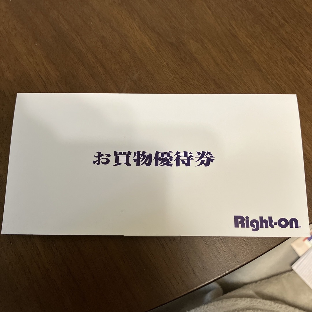 ライトオン 株主優待 9000円の通販 By たわらおにぎりs Shop|ラクマ