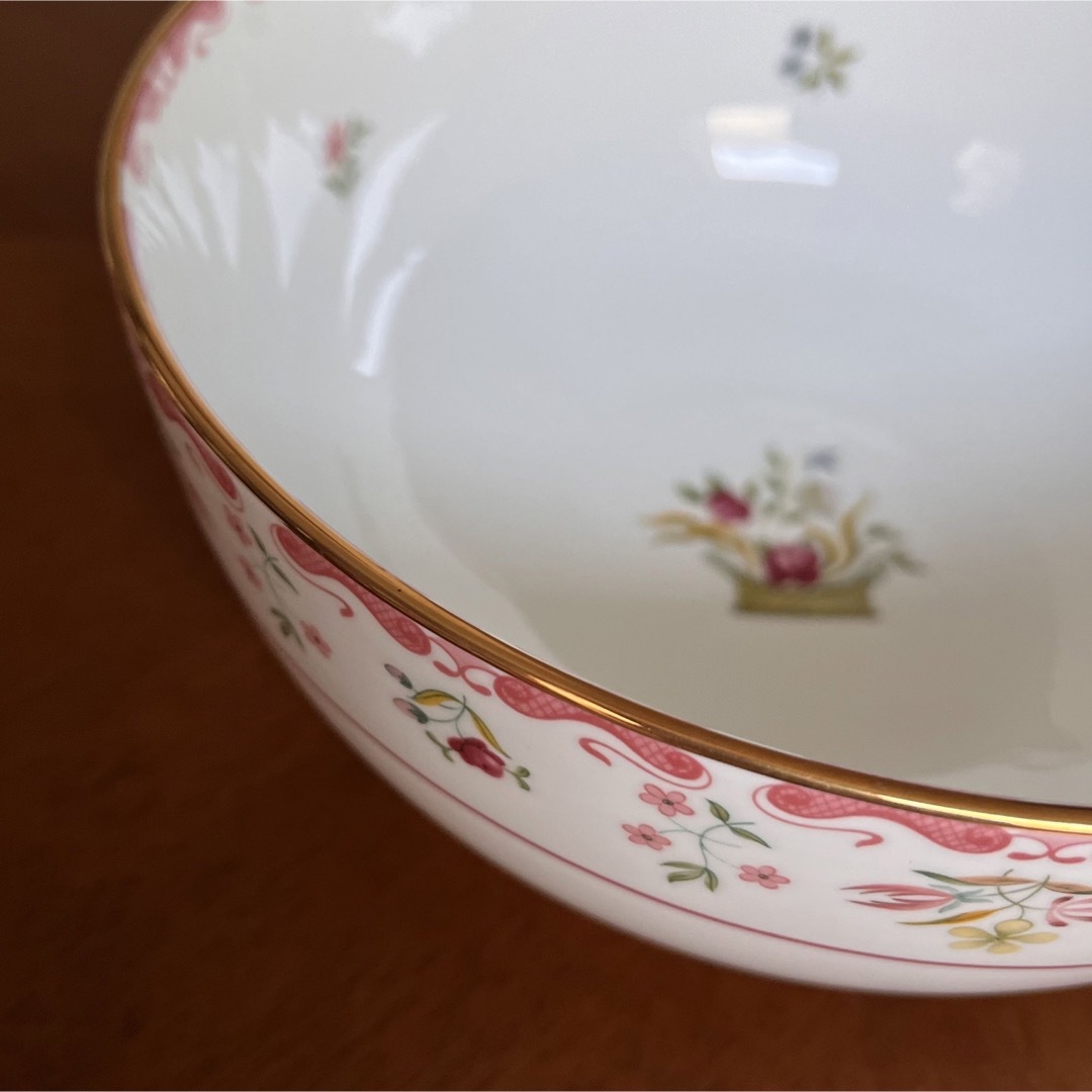 希少品】ウェッジウッド☆ビアンカ☆ラウンドベジタブルボウル 希少品】ウェッジウッド☆ビアンカ☆ラウンドベジタブルボウル