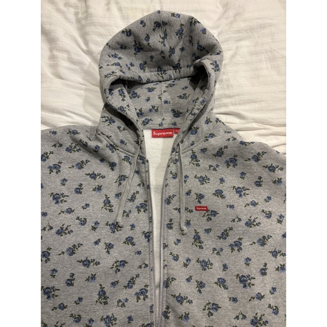 Supreme - SUPREME スモールボックスロゴ 花柄 ジップアップ Supreme - SUPREME スモールボックスロゴ 花柄 ジップアップ