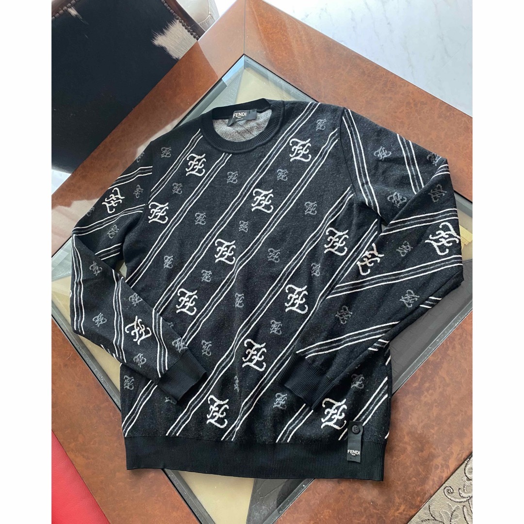 FENDI - FENDI フェンディ 高級 羊毛 薄手 ニット セーター 46 M FENDI - FENDI フェンディ 高級 羊毛 薄手 ニット セーター 46 M