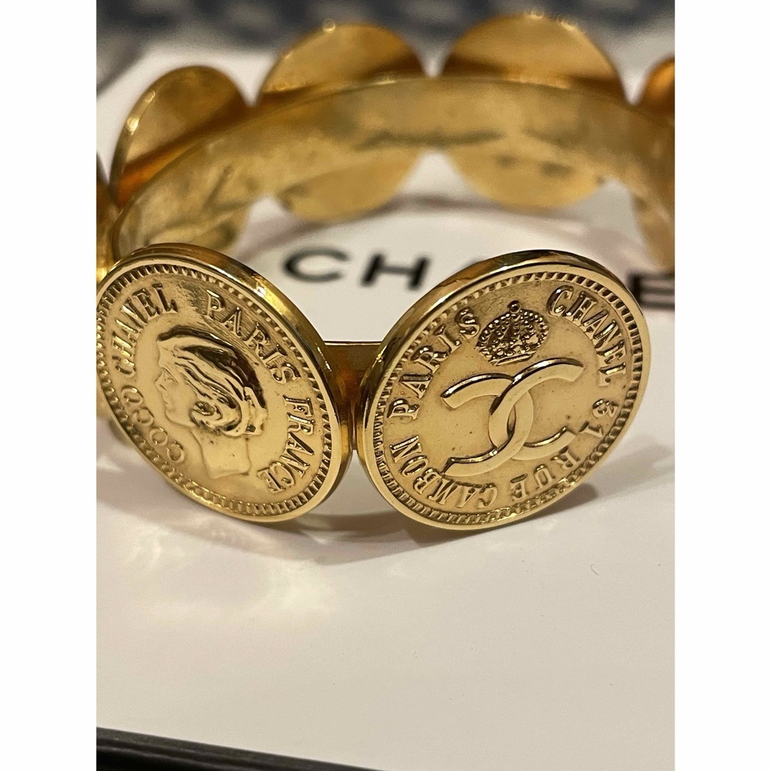 ヴィンテージ CHANEL ココマーク バングル コイン ヴィンテージ CHANEL ココマーク バングル コイン