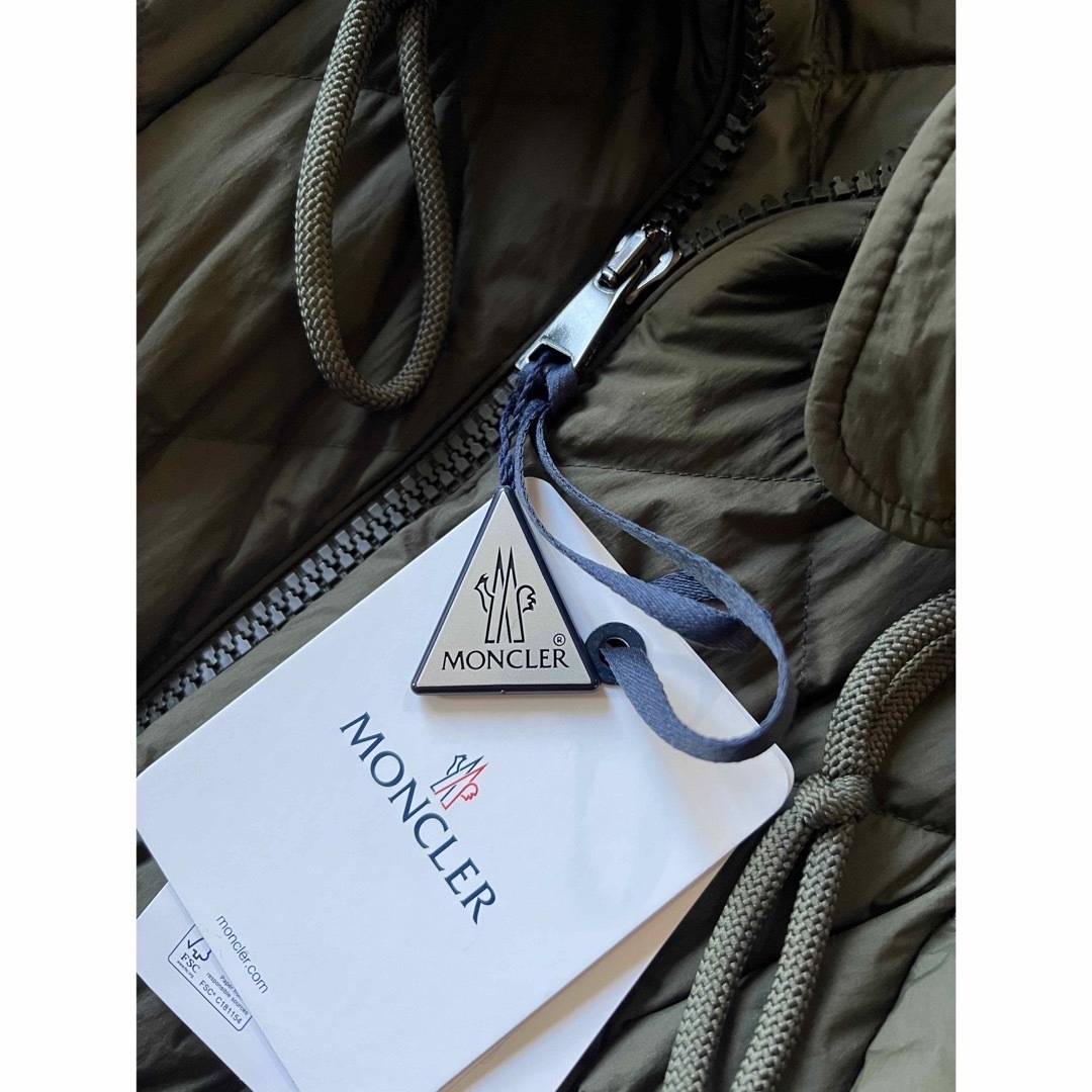 MONCLER - タグ付新品未使用MONCLER CAPRIER GIUBBOTTO ダウン MONCLER - タグ付新品未使用MONCLER CAPRIER GIUBBOTTO ダウン