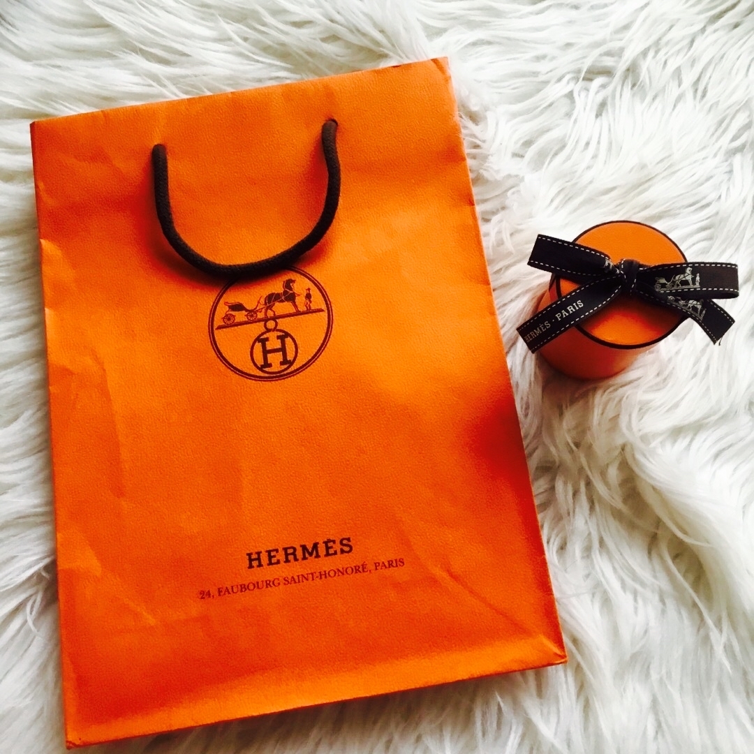 エルメス♡HERMES ツイリー 人気柄 ロゴ エルメス♡HERMES ツイリー 人気柄 ロゴ