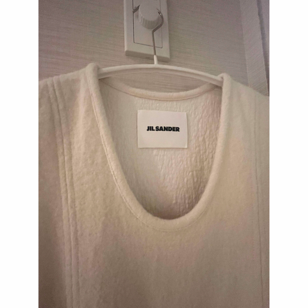 JIL SANDER - 極美品☆Jill SANDERスカラップヘムノースリーブ JIL SANDER - 極美品☆Jill SANDERスカラップヘムノースリーブ