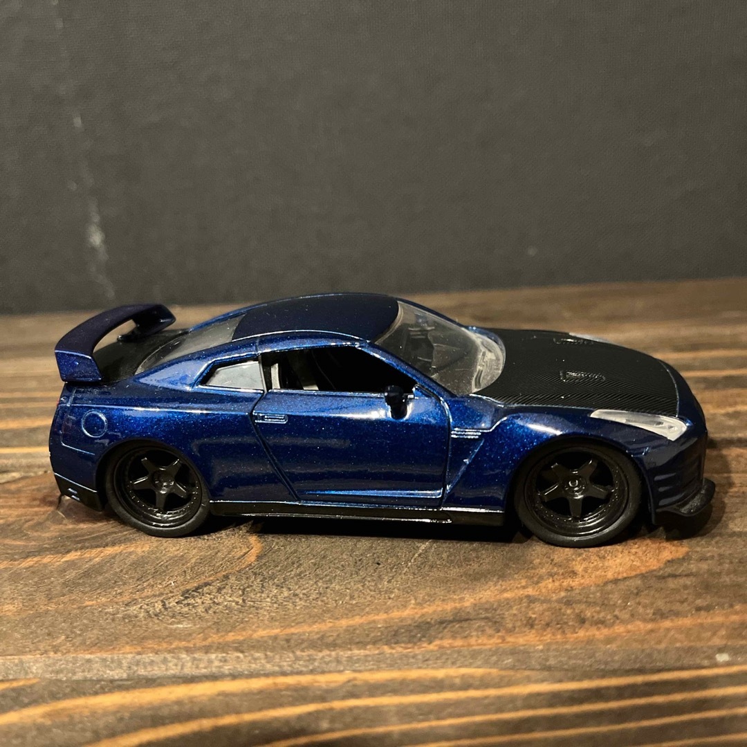 ワイスピ NISSAN R35 GTR ミニカーの通販 by 87's shop|ラクマ ワイスピ NISSAN R35 GTR ミニカーの通販 by 87's shop|ラクマ