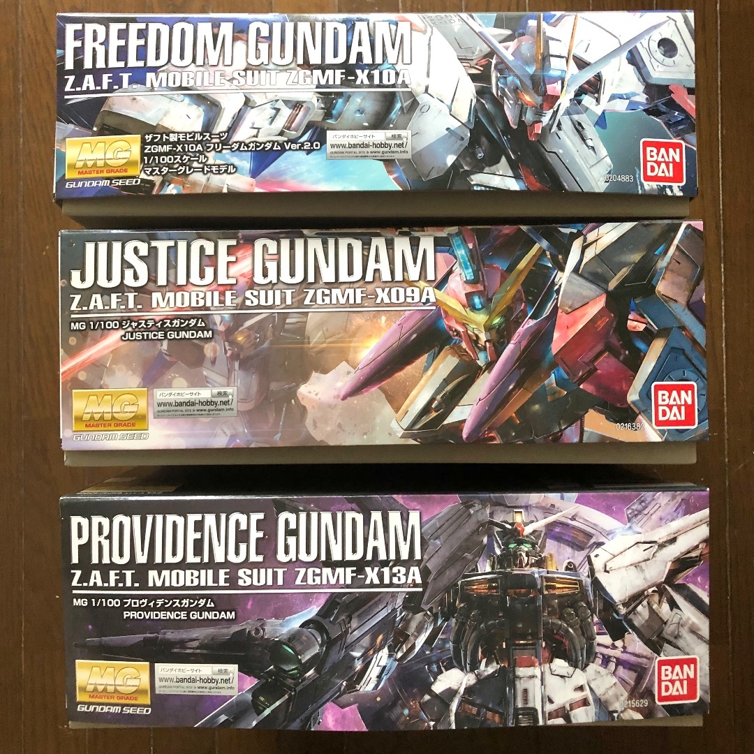 ガンダムSEED MG 1/100 ザフト軍製ガンダム 3種 ガンダムSEED MG 1/100 ザフト軍製ガンダム 3種