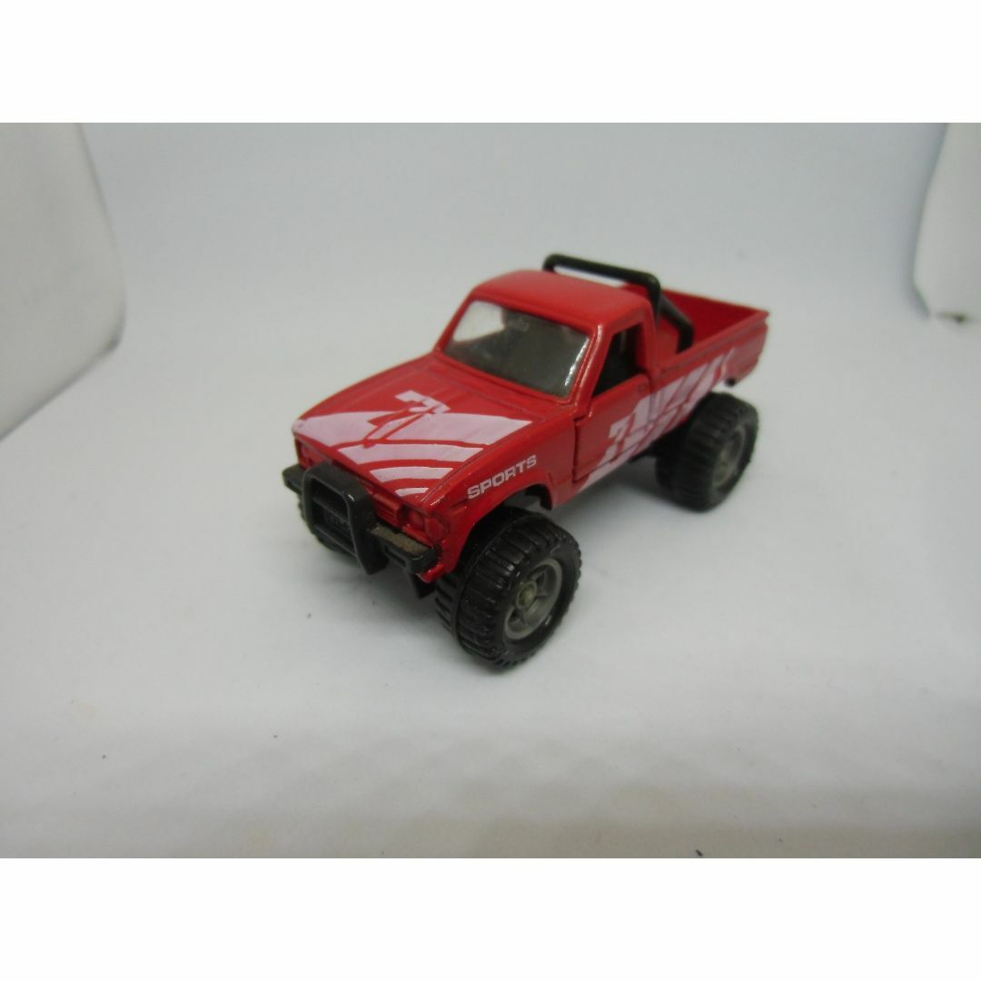 Takara Tomy - トミカ赤箱No.61 トヨタ ハイラックス 4WD (箱 Takara Tomy - トミカ赤箱No.61 トヨタ ハイラックス 4WD (箱