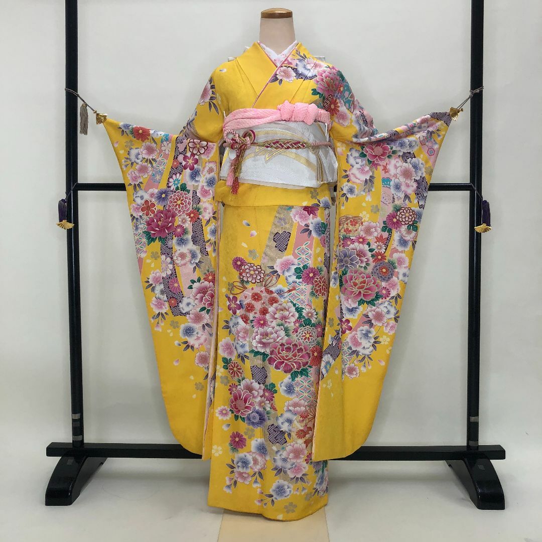 振袖6点セット 黄色 白 ピンク 振袖 成人式 裄68cm 中古 S-157 振袖6点セット 黄色 白 ピンク 振袖 成人式 裄68cm 中古 S-157
