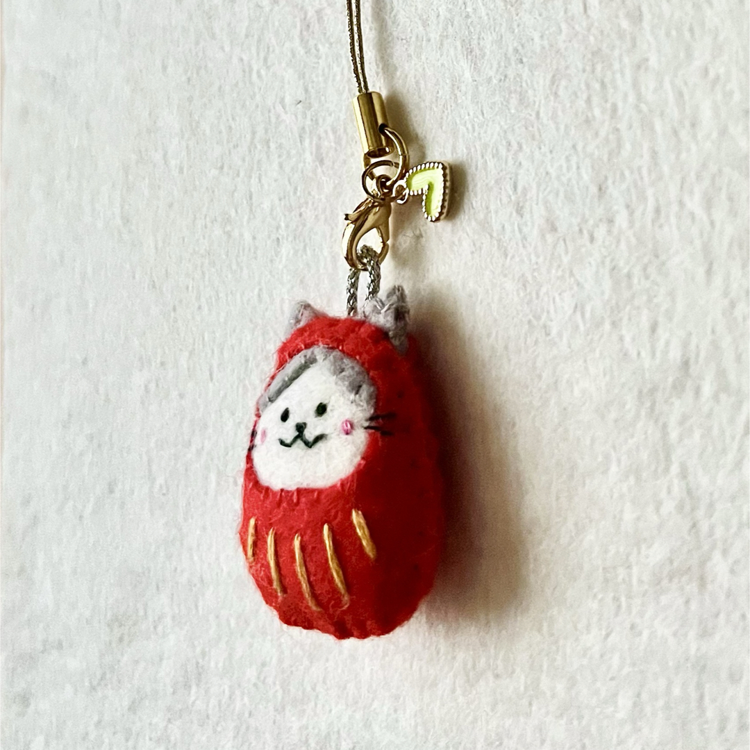 😺ねこだるま お守り フェルト ストラップの通販 by Karina's 😺ねこだるま お守り フェルト ストラップの通販 by Karina's