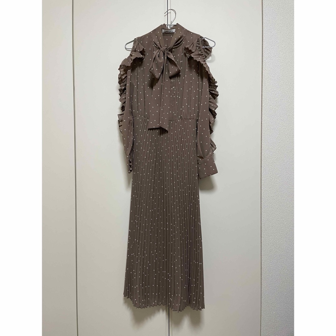 SNIDEL - SNIDEL シフォンボウタイドットワンピースの通販 by SNIDEL - SNIDEL シフォンボウタイドットワンピースの通販 by