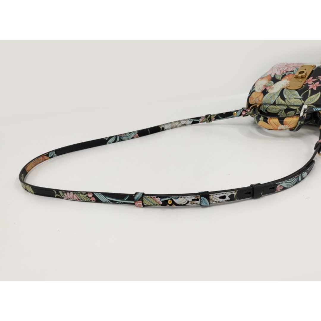 FERRAGAMO - Salvatore Ferragamo ショルダーバッグ 花柄 レザー FERRAGAMO - Salvatore Ferragamo ショルダーバッグ 花柄 レザー