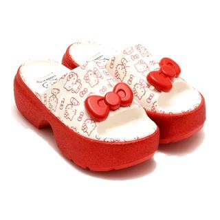 crocs(サンダル ・ レッド/赤色系)のフリマアイテム一覧 crocs(サンダル ・ レッド/赤色系)のフリマアイテム一覧