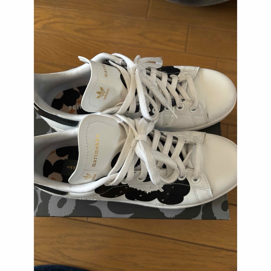 adidas マリメッココラボスニーカー adidas マリメッココラボスニーカー