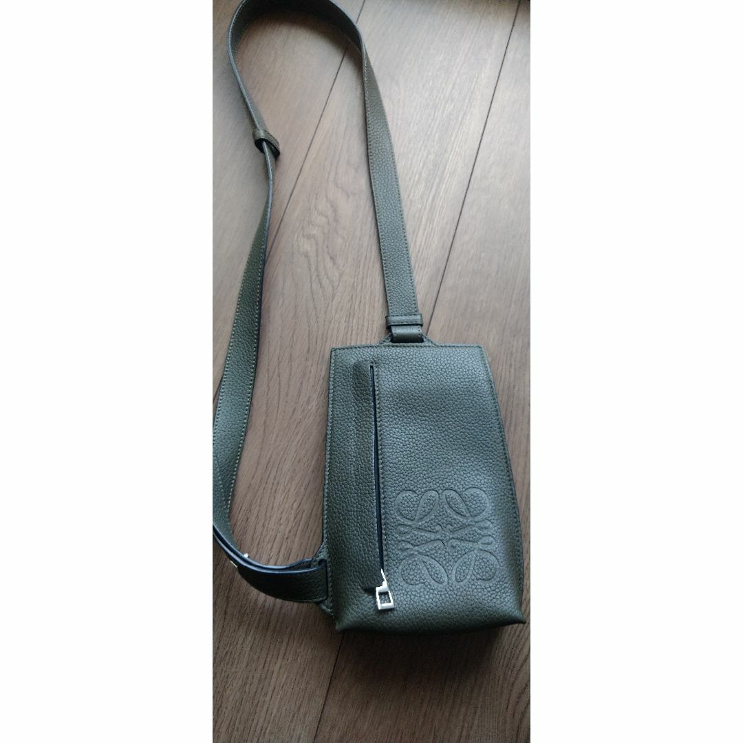 LOEWE - ロエベ『バーティカル Tポケット』カーキの通販 by LOEWE - ロエベ『バーティカル Tポケット』カーキの通販 by