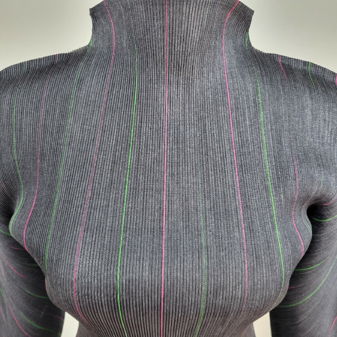 PLEATS PLEASE ISSEY MIYAKE - 【未使用品級】プリーツプリーズ PLEATS PLEASE ISSEY MIYAKE - 【未使用品級】プリーツプリーズ