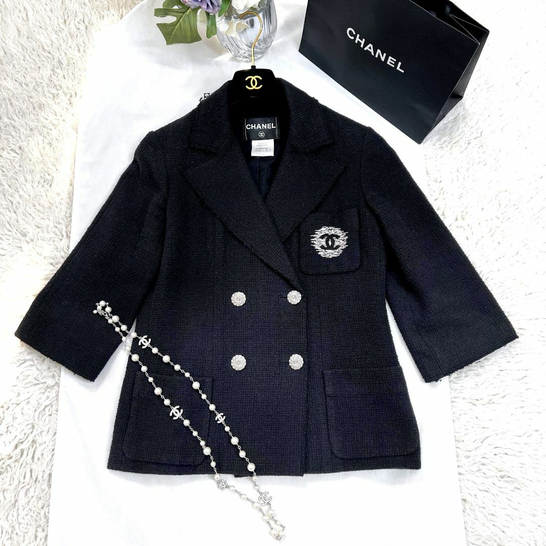 CHANEL - ☆CHANEL☆美品☆レア☆刺繍☆ダブルブレスト CHANEL - ☆CHANEL☆美品☆レア☆刺繍☆ダブルブレスト
