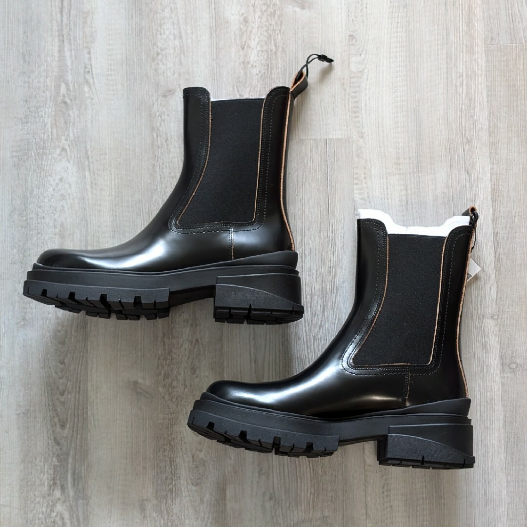 新品 ZARA レザートラックソール アンクルブーツ 40 - 靴 新品 ZARA レザートラックソール アンクルブーツ 40 - 靴