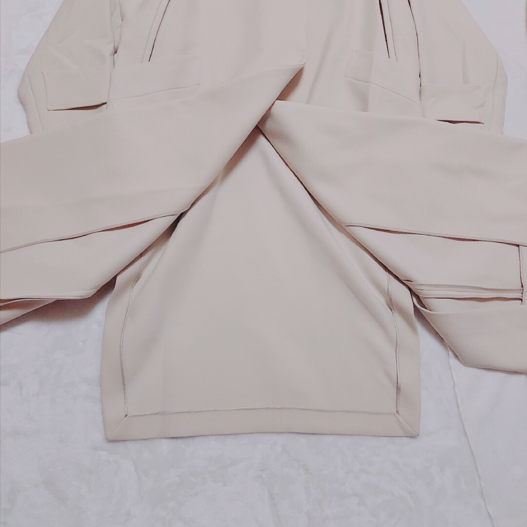 ADORE - 新品タグ付き☆高級ライン アドーアノーカラーガウン ADORE - 新品タグ付き☆高級ライン アドーアノーカラーガウン