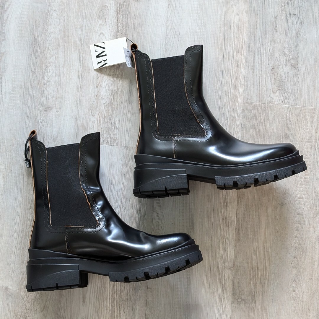 ZARA - ZARA リアルレザートラックソールアンクルブーツ 41 ZARA - ZARA リアルレザートラックソールアンクルブーツ 41