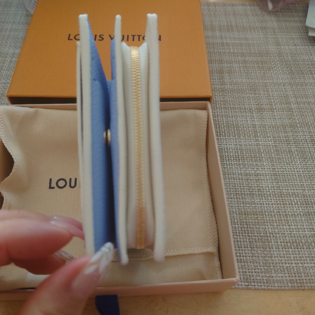 LOUIS VUITTON - 本日発送可!【4回使用】ルイヴィトン LOUIS VUITTON - 本日発送可!【4回使用】ルイヴィトン