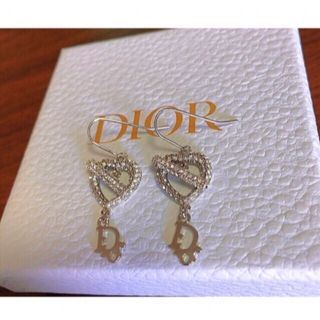 Christian Dior(ハート ・ ピアス)のフリマアイテム一覧 Christian Dior(ハート ・ ピアス)のフリマアイテム一覧