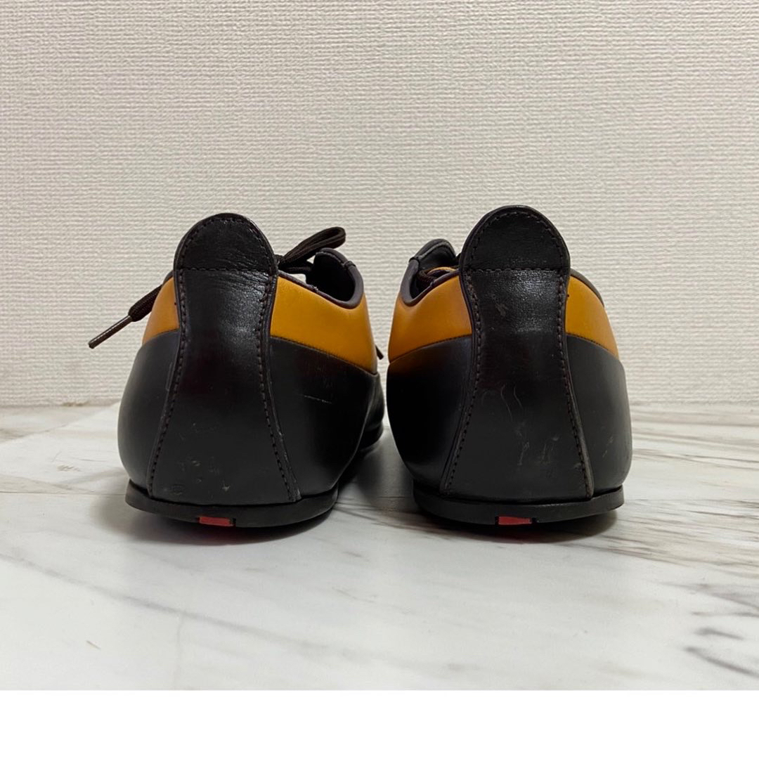 希少モデル 00s 〜 PRADA 蜂イエロー ブラック 黒 レザーシューズ 希少モデル 00s 〜 PRADA 蜂イエロー ブラック 黒 レザーシューズ