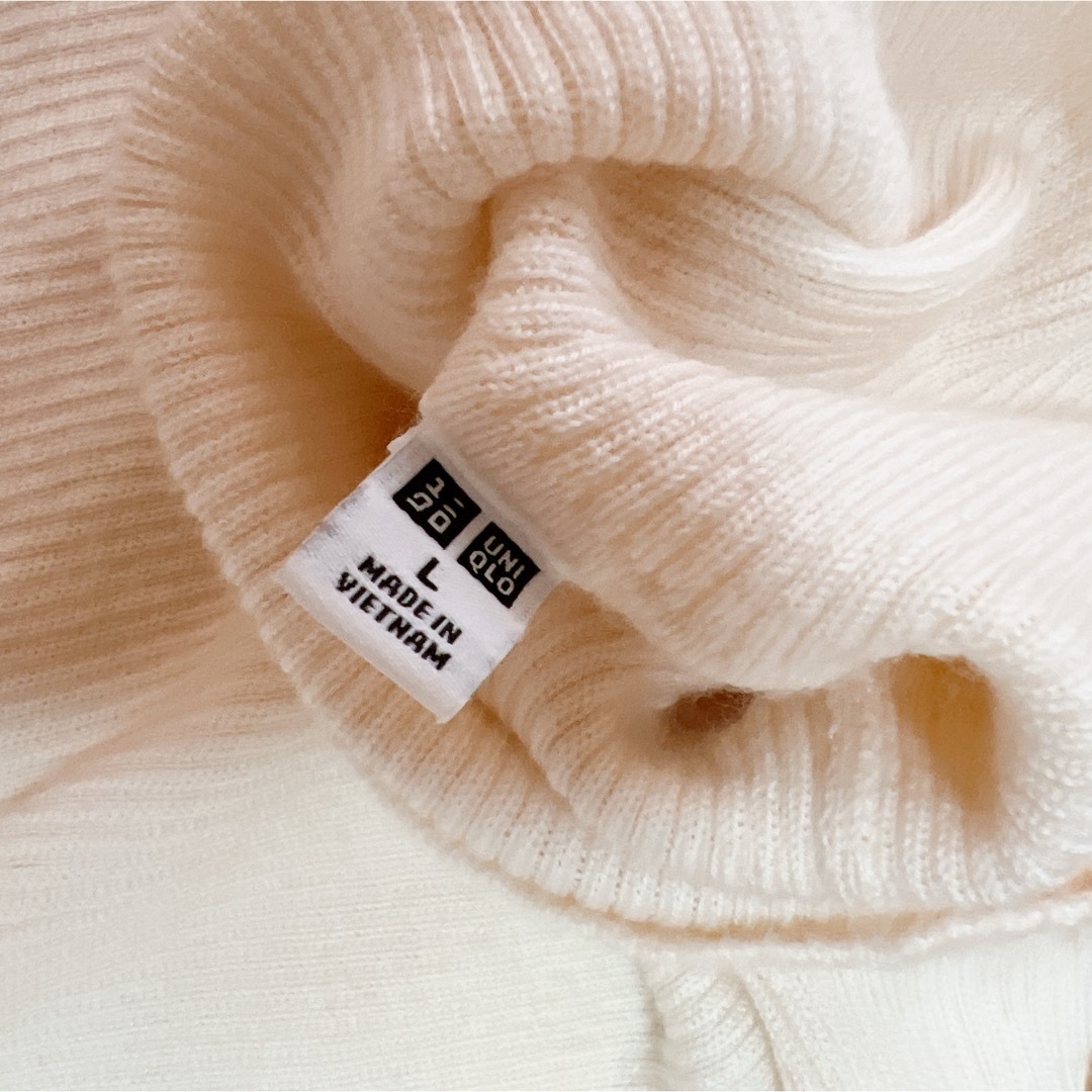 UNIQLO - ユニクロ タートルセーター サイズL クリーム色の通販 UNIQLO - ユニクロ タートルセーター サイズL クリーム色の通販