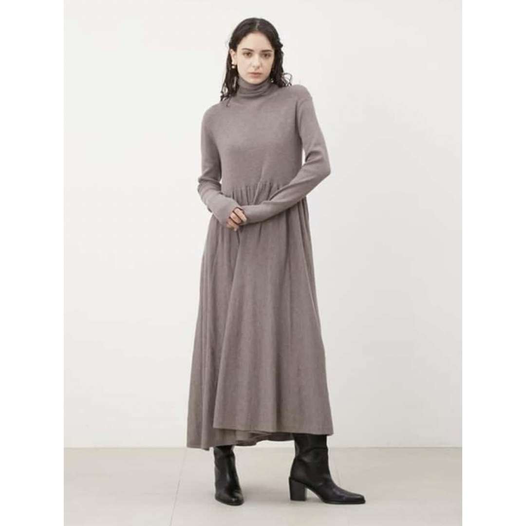 Mila Owen - 新品 ミラオーウェン タートル ギャザー ロング Mila Owen - 新品 ミラオーウェン タートル ギャザー ロング