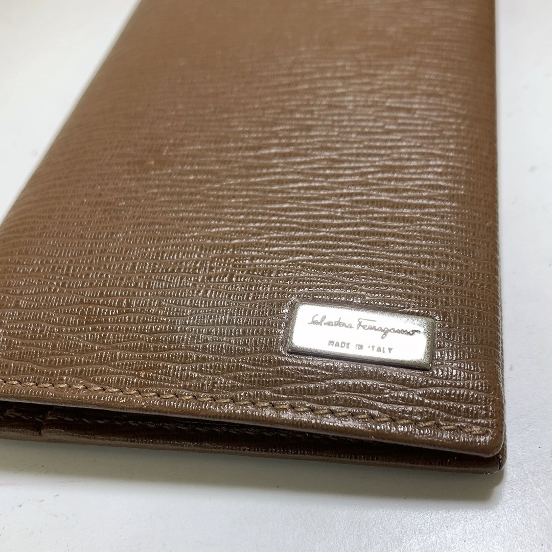 あ 極美品 Salvatore Ferragamo レザー 本革 薄型長財布 あ 極美品 Salvatore Ferragamo レザー 本革 薄型長財布