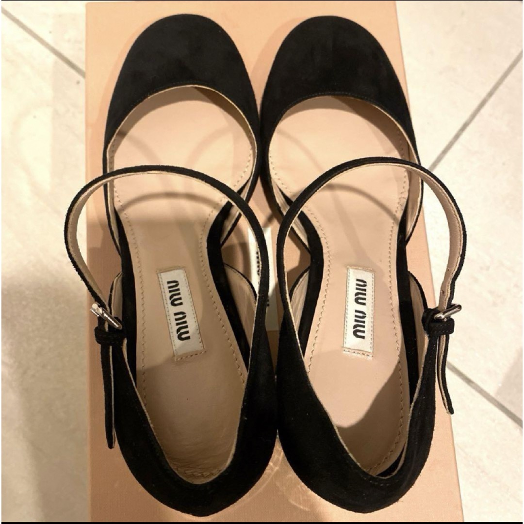 新品未使用♡ミュウミュウ miumiu パンプス 黒 スエード ビジュー 新品未使用♡ミュウミュウ miumiu パンプス 黒 スエード ビジュー