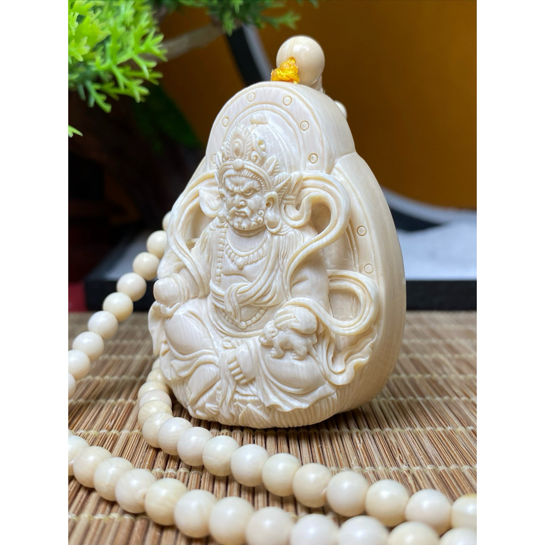 天然マンモス牙美しい手作り彫刻 黃財神 ネックレス 天然マンモス牙美しい手作り彫刻 黃財神 ネックレス