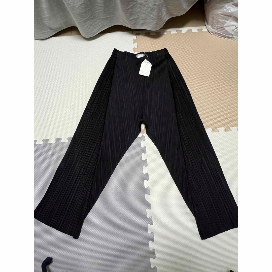 PLEATS PLEASE ISSEY MIYAKE パンツ PLEATS PLEASE ISSEY MIYAKE パンツ