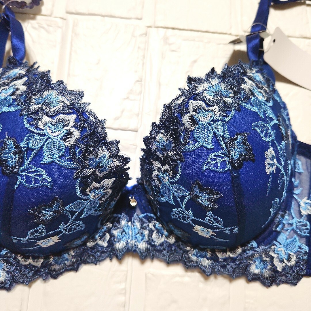 新品未使用 ブラジャーショーツセット D80/L 10344 ネイビー 脇 新品未使用 ブラジャーショーツセット D80/L 10344 ネイビー 脇