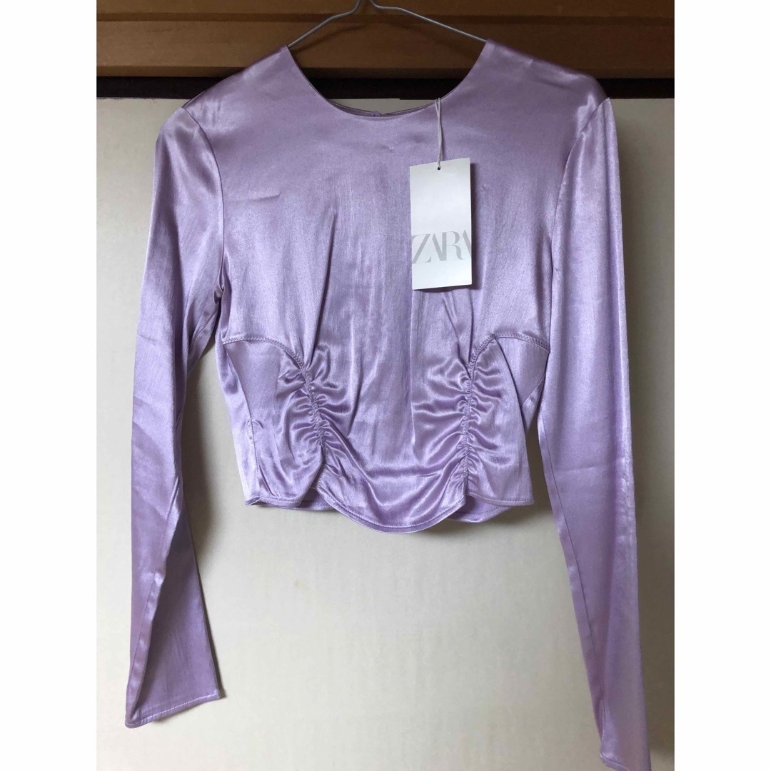 ZARA - 再々値下げ中【新品】ZARA☆シャイニートップス ZARA - 再々値下げ中【新品】ZARA☆シャイニートップス