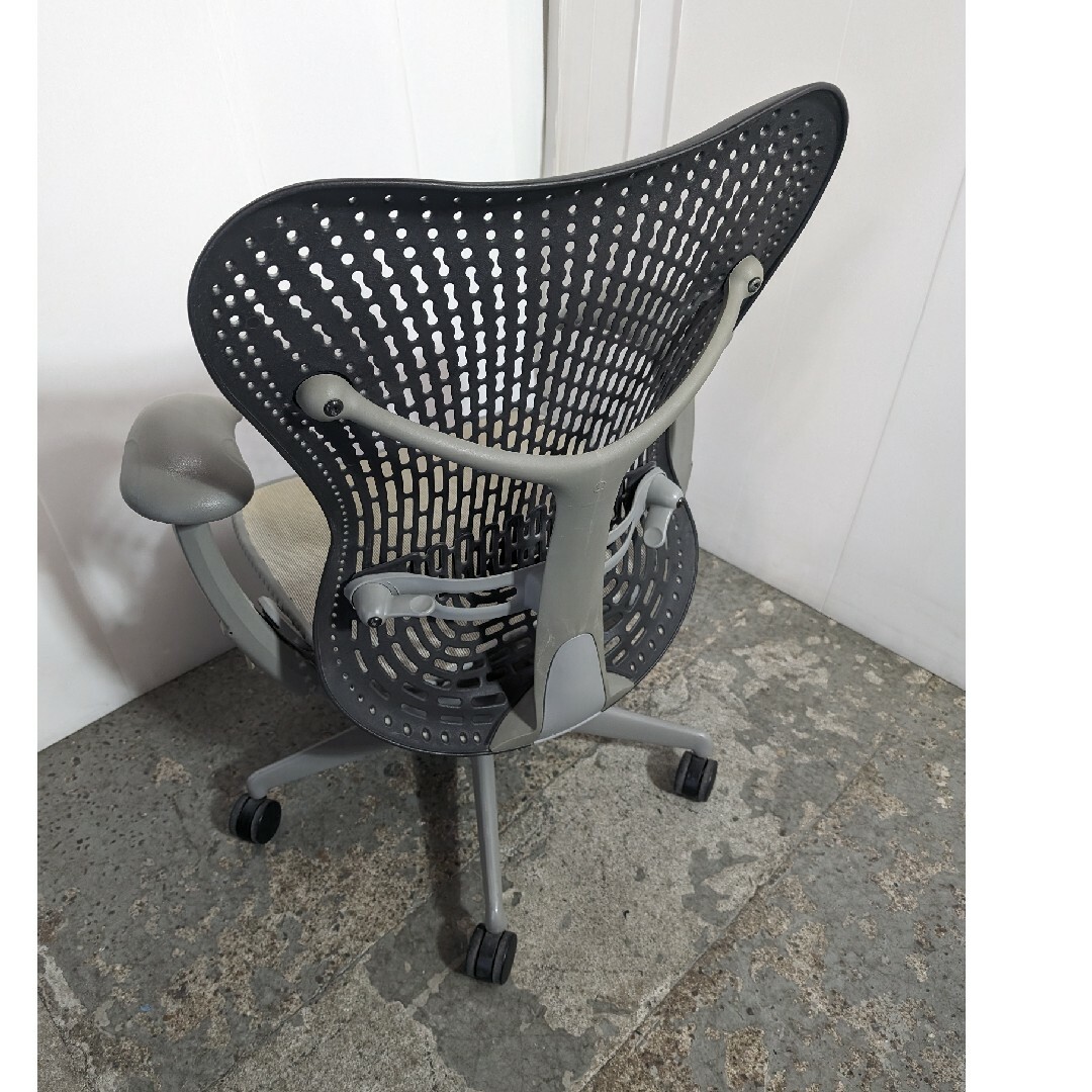 ハーマンミラー ミラチェア Herman Miller グレー ハーマンミラー ミラチェア Herman Miller グレー
