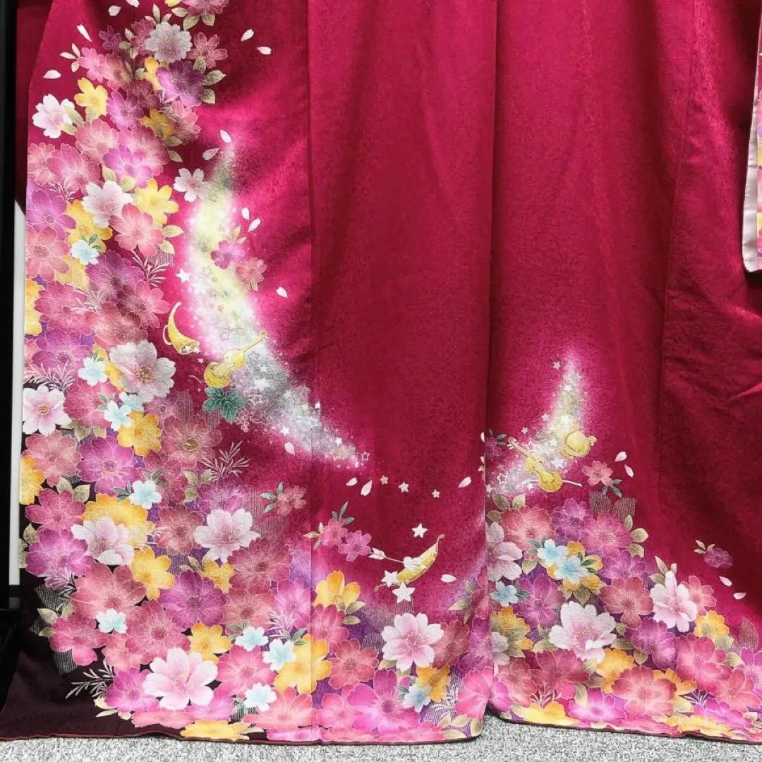 振袖 花模様 洋楽器 着物 晴れの日 成人式 卒業式 着物 033w 振袖 花模様 洋楽器 着物 晴れの日 成人式 卒業式 着物 033w