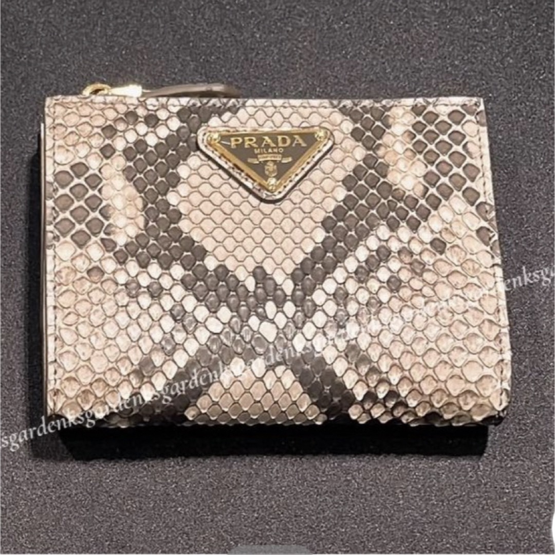 PRADA - 新品 希少品 プラダ パイソン 財布の通販 by た shop PRADA - 新品 希少品 プラダ パイソン 財布の通販 by た shop