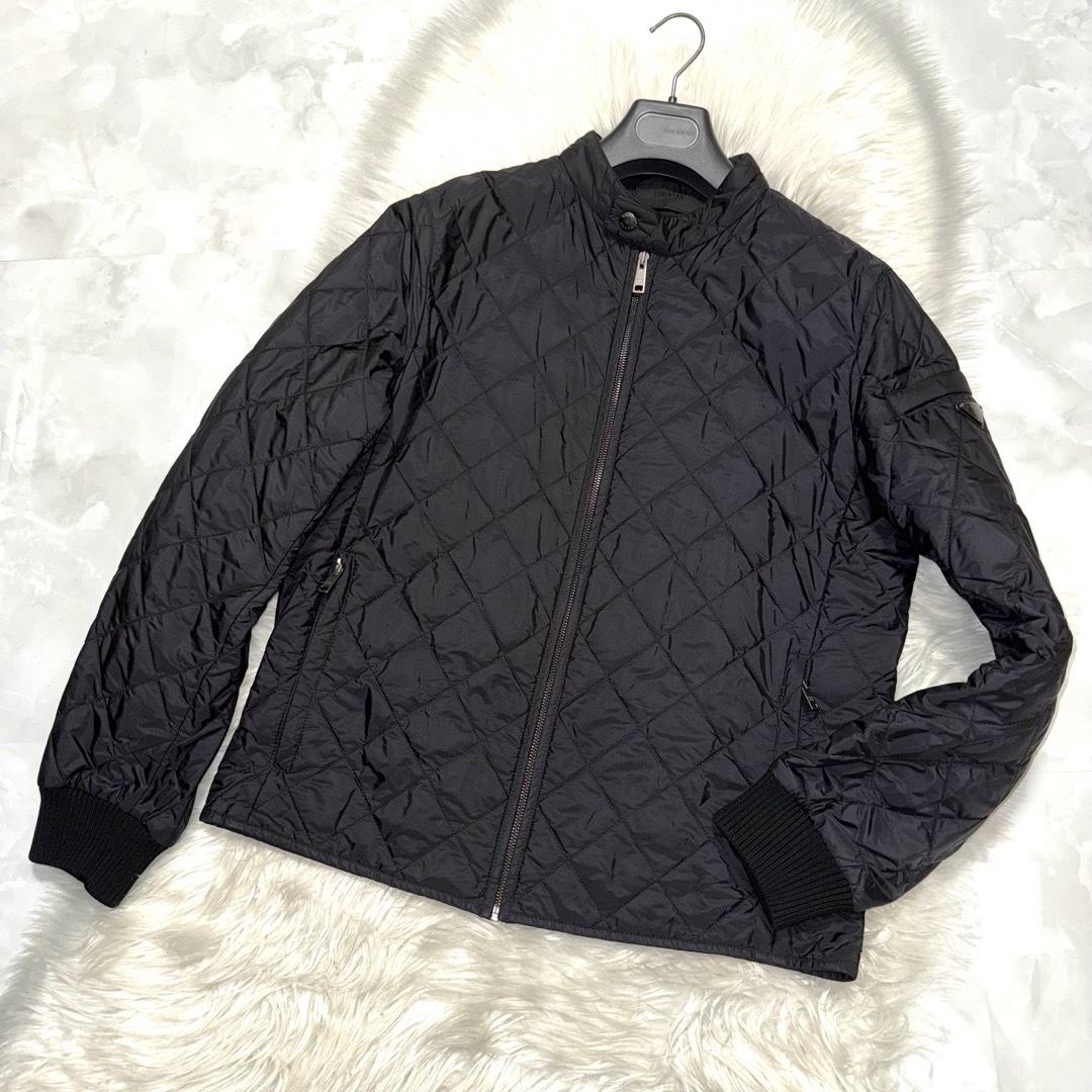 PRADA - 本物 美品 プラダ レザー三角タグ キルティング 中綿 PRADA - 本物 美品 プラダ レザー三角タグ キルティング 中綿