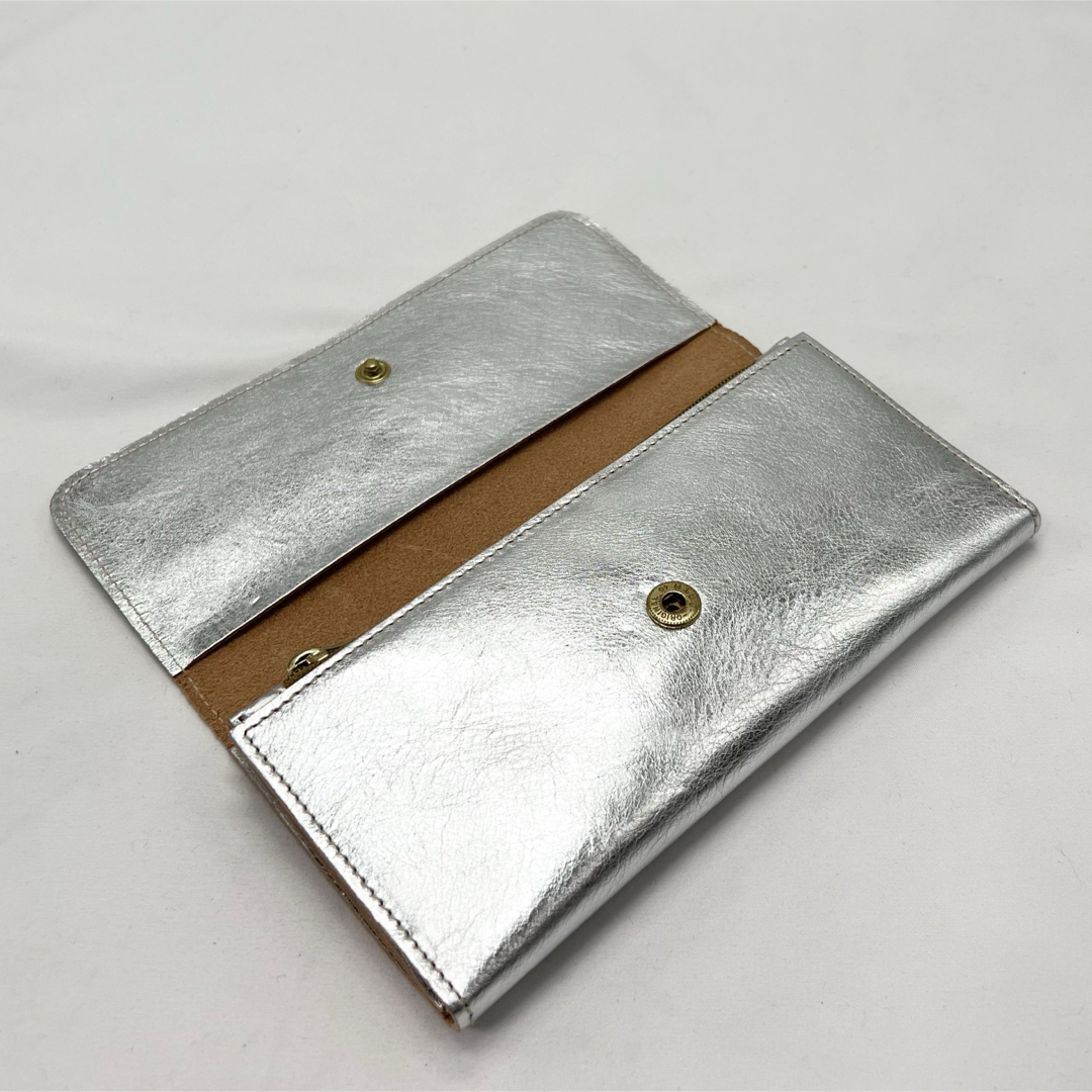 新品未使用】イルビゾンテ 三つ折り長財布 ☆ SILVER シルバー ☆ 新品未使用】イルビゾンテ 三つ折り長財布 ☆ SILVER シルバー ☆