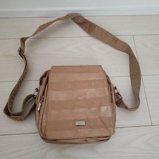 VALENTINO(ショルダーバッグ ・ ベージュ系)のフリマアイテム一覧 VALENTINO(ショルダーバッグ ・ ベージュ系)のフリマアイテム一覧