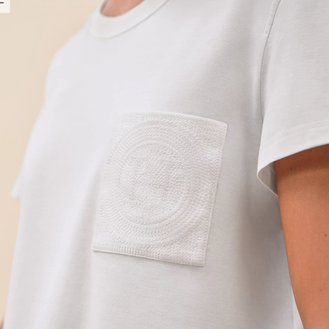 エルメス Tシャツ 刺繍入りポケット 全新未使用 Tシャツ(半袖/袖 エルメス Tシャツ 刺繍入りポケット 全新未使用 Tシャツ(半袖/袖