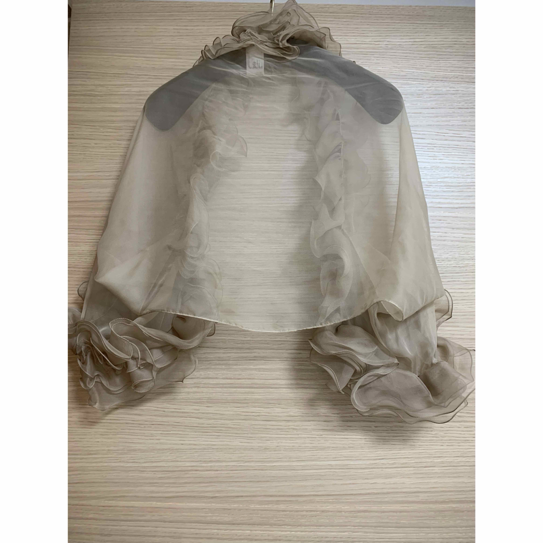 valentino garavani - VALENTINO ケープ シルク ベージュ 未使用 valentino garavani - VALENTINO ケープ シルク ベージュ 未使用